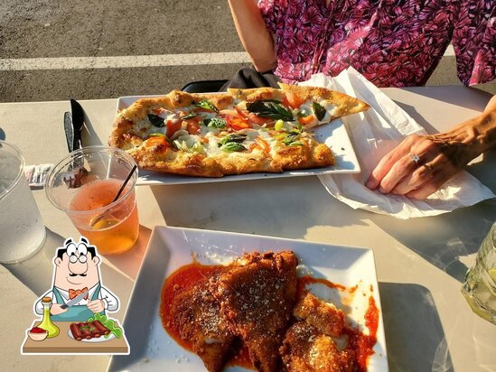Crystal Bees in Southington - Restaurant reviews