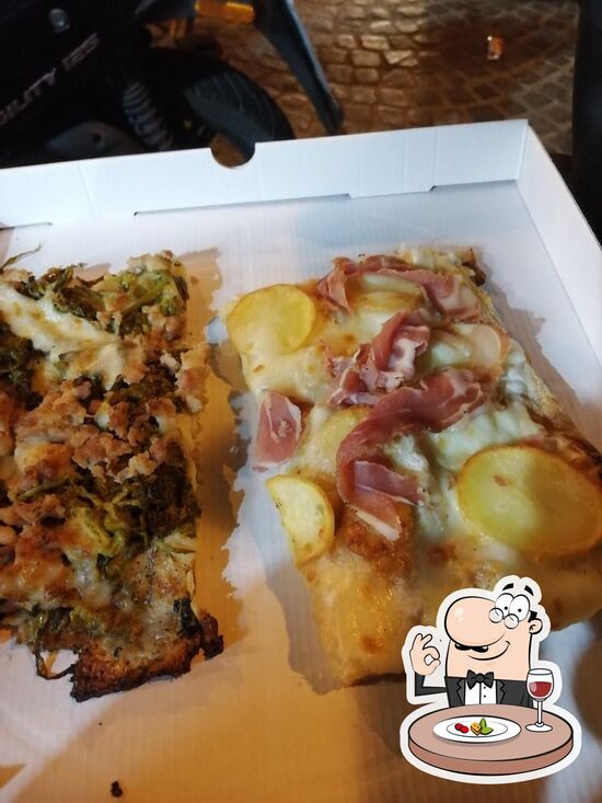 Porzioni di pizza Piazza Carlo III, Neapel - Restaurantbewertungen