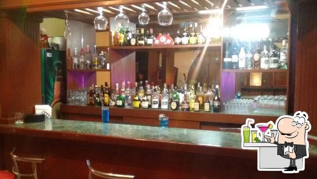 Menu at El Garage Restaurant&Bar, Pachuquilla