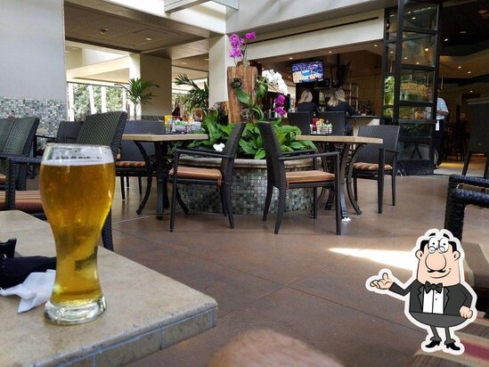 Bibas Courtyard Grill, Honolulu - Restaurant menu, prices and reviews