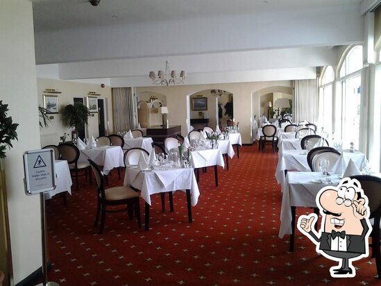 Commodore Instow, Bideford - Restaurant menu, prices and reviews