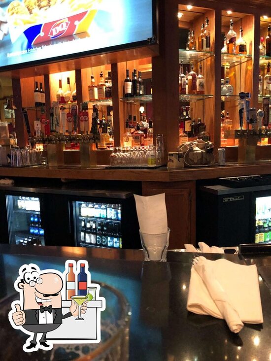 Menu at Fox & Hound - Overland Park, KS pub & bar, Overland Park