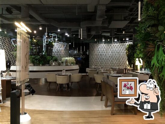Mercedes Benz Cafe at the Emporium establishment, Bangkok (Phrom Phong ...
