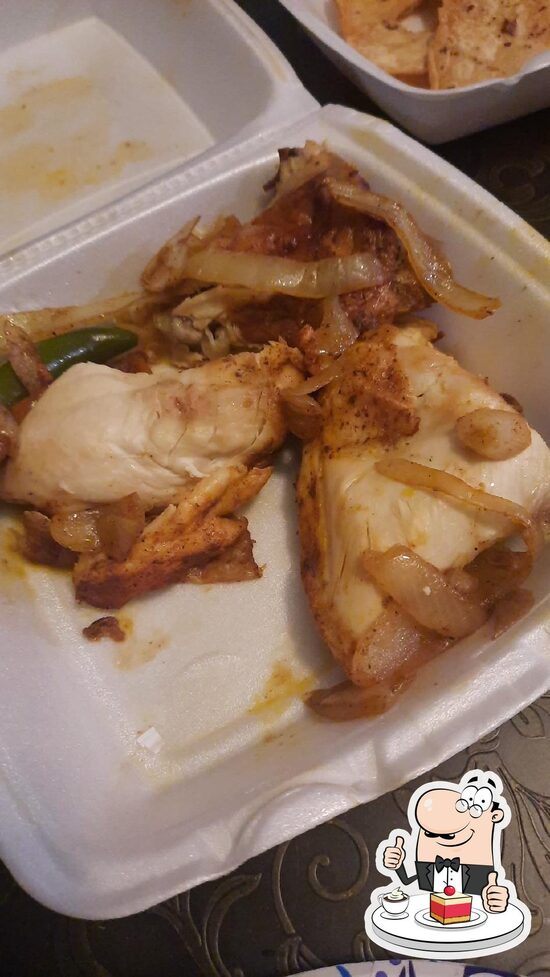 Pollos La Pullita in Arlington - Restaurant menu and reviews