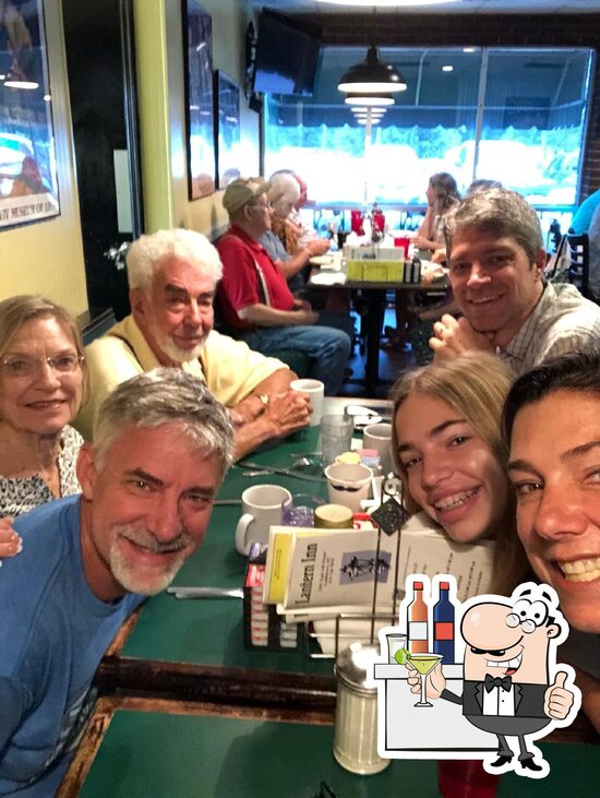 Lantern Inn in Goldsboro - Restaurant menu and reviews