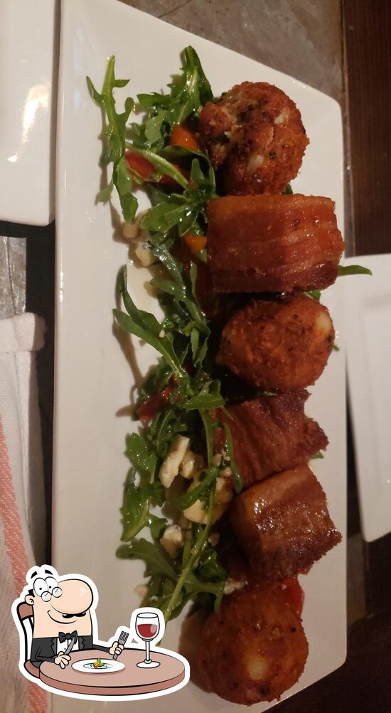 Door 222 food & drink in Loveland - Restaurant reviews