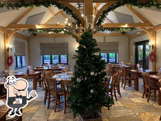 Menu at Half Moon, Windlesham pub & bar, Windlesham