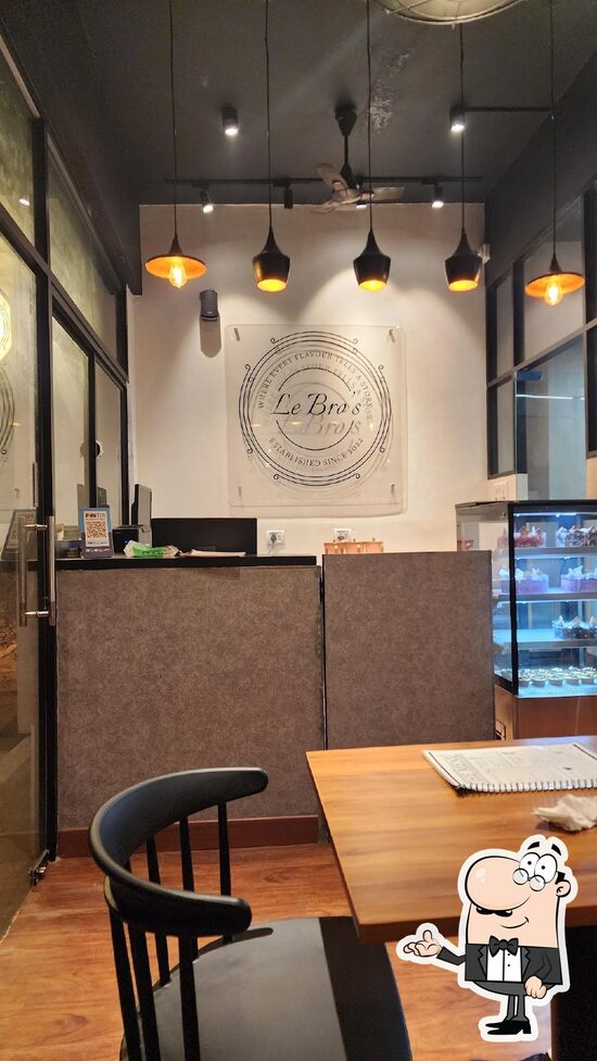 Le bro's cafe, Chennai - Restaurant menu, prices and reviews