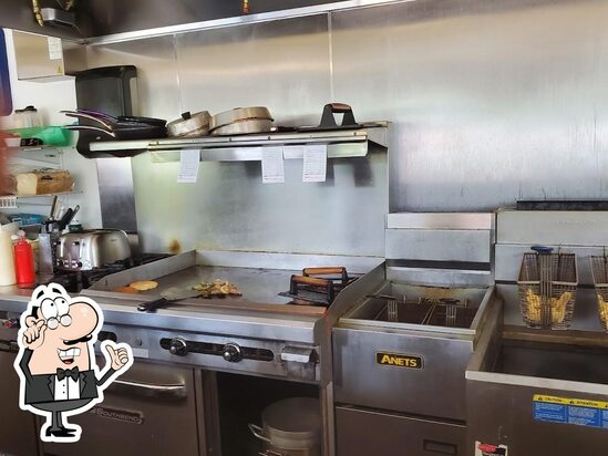 Tyler Speedway Diner, Middlebourne - Restaurant menu, prices and reviews