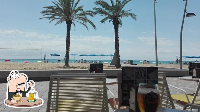 MOON BAR in Calafell - Restaurant reviews