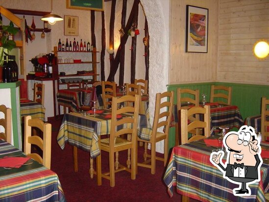 Menu at Chez Carlo restaurant, La Roche-sur-Yon, 4 Rue de la Poissonnerie