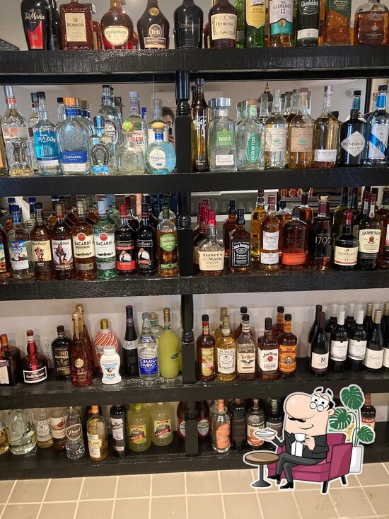 Moonfish Restaurant, Dennis - Restaurant menu, prices and reviews