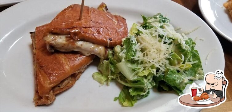 Eat Chow, 211 62nd St in Newport Beach - Restaurant menu and reviews