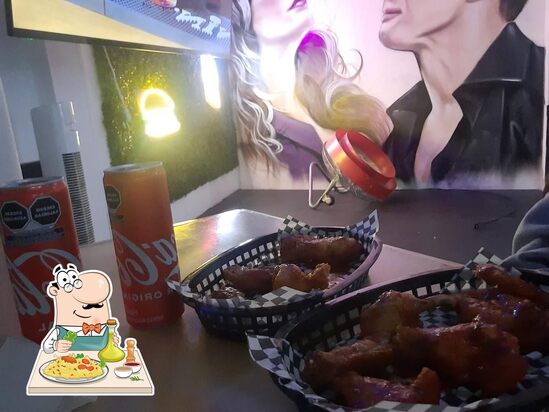 Pub y bar Hugo's Wings Snacks & Drink, Ciudad de México - Opiniones del ...