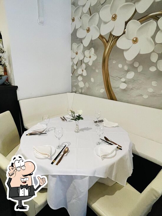 Hing's Kitchen, Gerrards Cross - Restaurant menu, prices and reviews