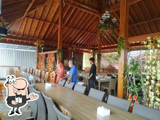 Restaurante Cahaya Desa Resto dan Coffeeshop, Tawangargo - Opiniones ...