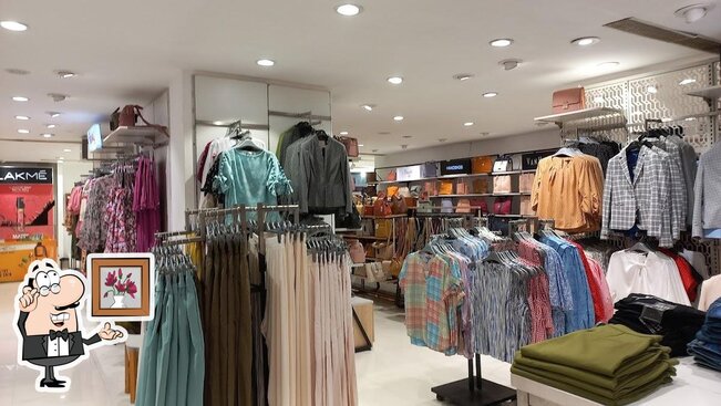 Rave 3 Mall, Kanpur - Restaurant reviews