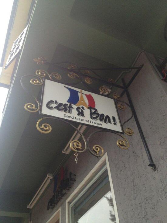 Menu at C'est Si Bon! restaurant, Pattaya City