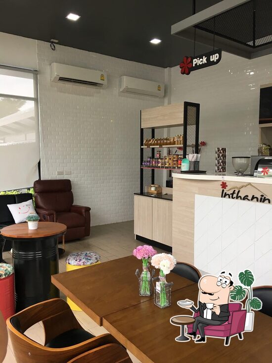 Inthanin coffee สาขา สหกรณ์การเกษตรบ้านแพ้ว, Ban Phaeo - Menú del ...