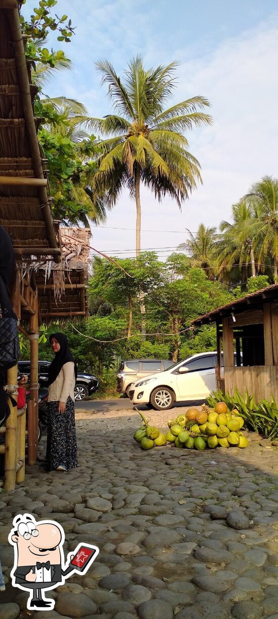 Carta del restaurante Rumah Makan Bale Bambu, Pelabuhanratu, XGXV+H23