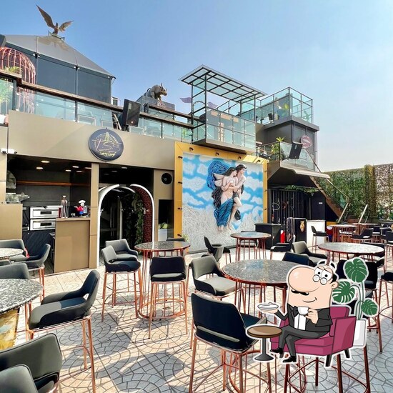The Sky Story Luxury Lounge - Rooftop Glasshouse Skydine Cafe, Kolkata ...