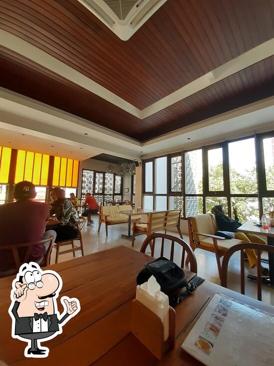 Mama cafe, Makassar - Restaurant menu, prices and reviews