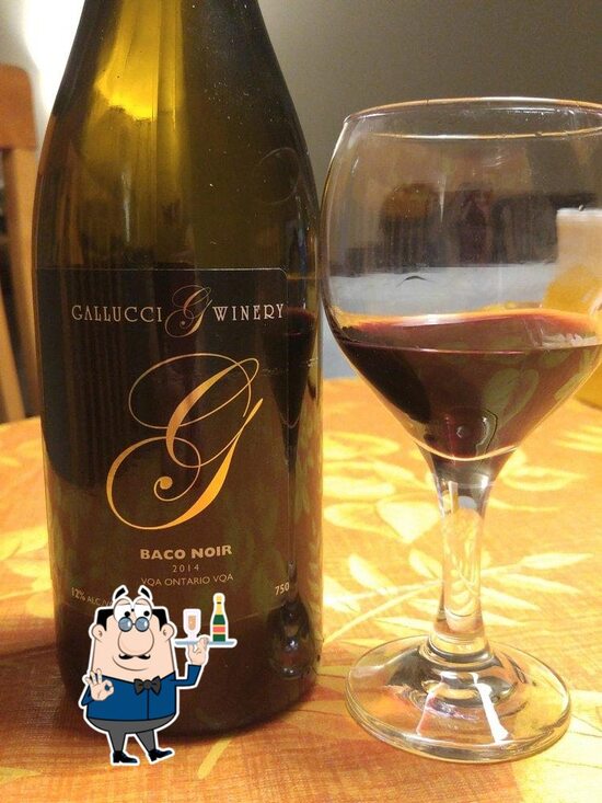 Menu at Gallucci Winery pizzeria, Whitchurch-Stouffville