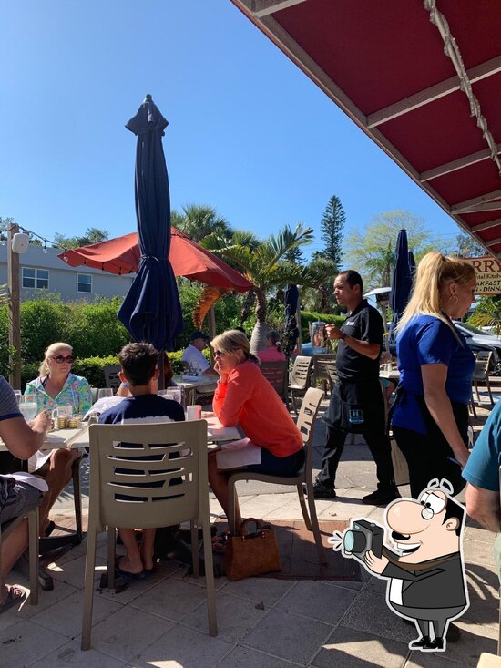 Menu at Harry's Continental Kitchen restaurant, Longboat Key