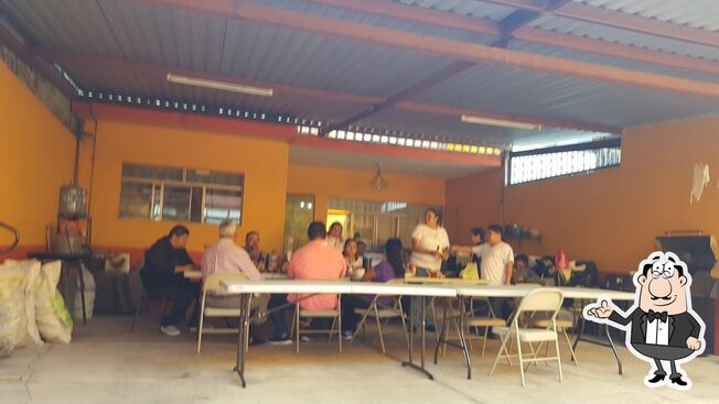 Trini Burgers restaurant, Yuriria - Restaurant reviews