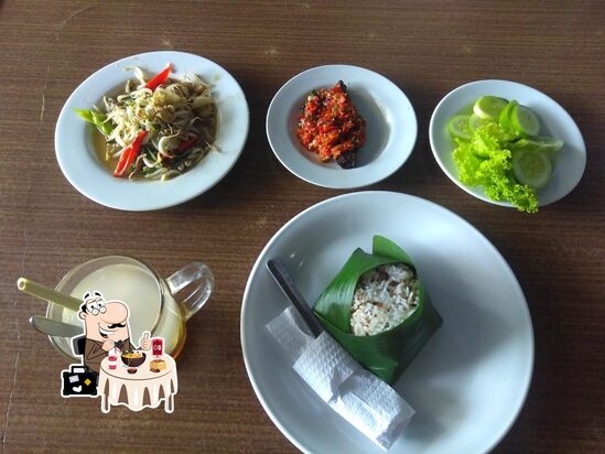 Warunk Canoli restaurant, Bandung, Jl. Sriwijaya No.65 - Restaurant ...