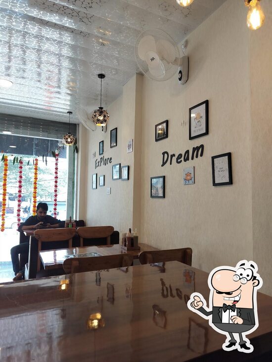 Smiley Cafe & Restaurant, Lucknow - Restaurant reviews