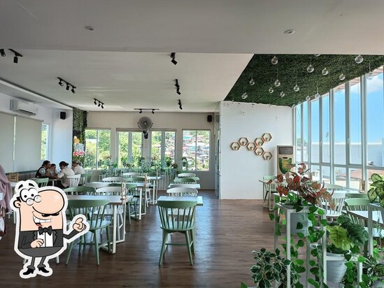 Menu at THE ROOF CAFE & EATERY, Teluk Ambon
