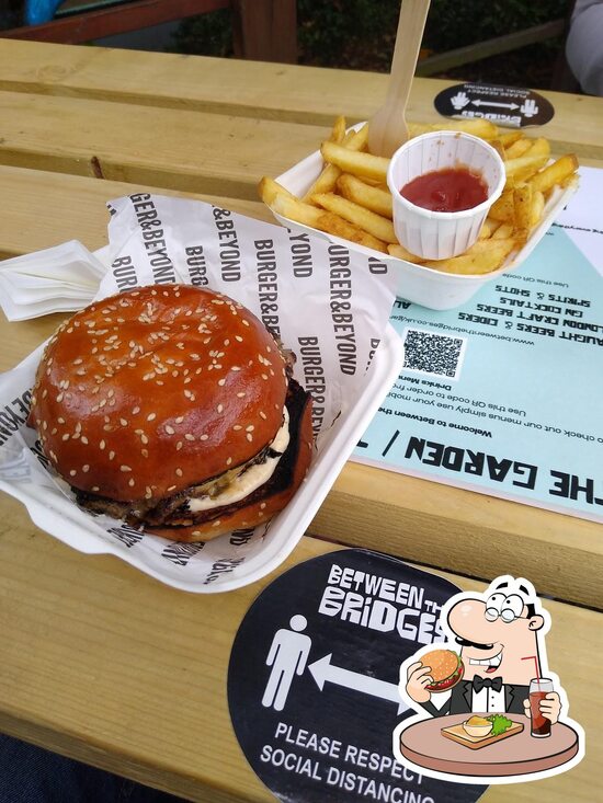 Between the Bridges in London - Restaurant reviews