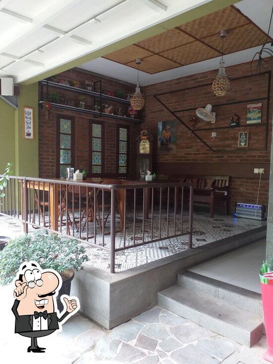RM & Cafe Daun Kelor, Makassar - Restaurant menu, prices and reviews