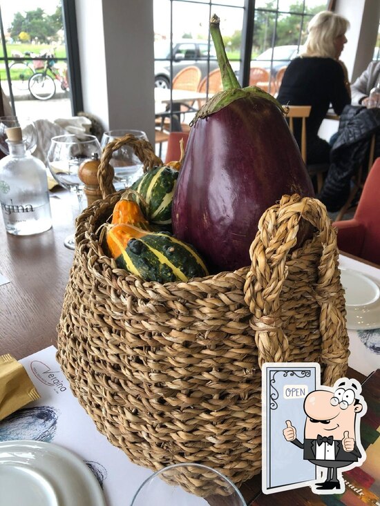 Menu at Vergina, Neoi Poroi