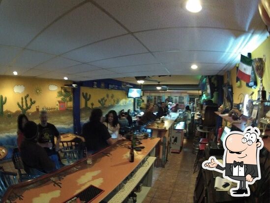 Tequilas Sports Bar and Grill, Ensenada - Carta del restaurante y opiniones