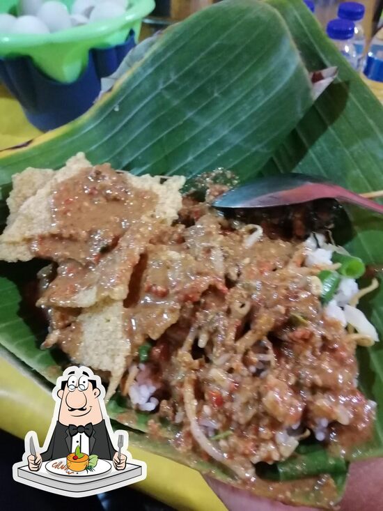 Menu at Nasi Pecel "F2 MATARAM" restaurant, Semarang