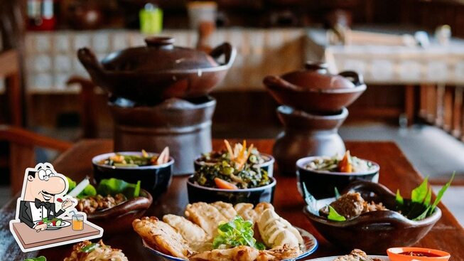 Resto Pawon Mbok Surip (ꦫꦺꦱ꧀ꦠꦺꦴꦥꦮꦺꦴꦤ꧀ꦩ꧀ꦧꦺꦴꦏ꧀ꦱꦸꦫꦶꦥ꧀) restaurant ...