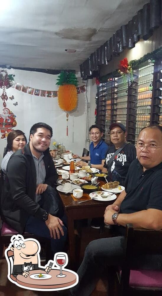 Momoy's Goto and Serkele Atbp. restaurant, Santiago