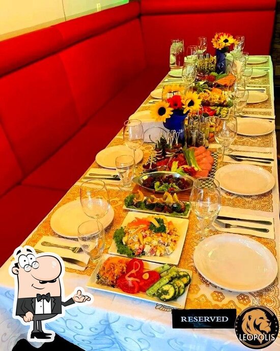 Leopolis, Montréal - Restaurant menu, prices and reviews