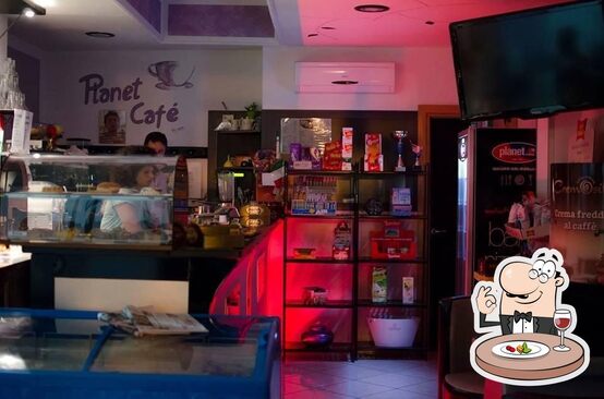 Planet Cafè pub & bar, Fasana - Restaurant reviews