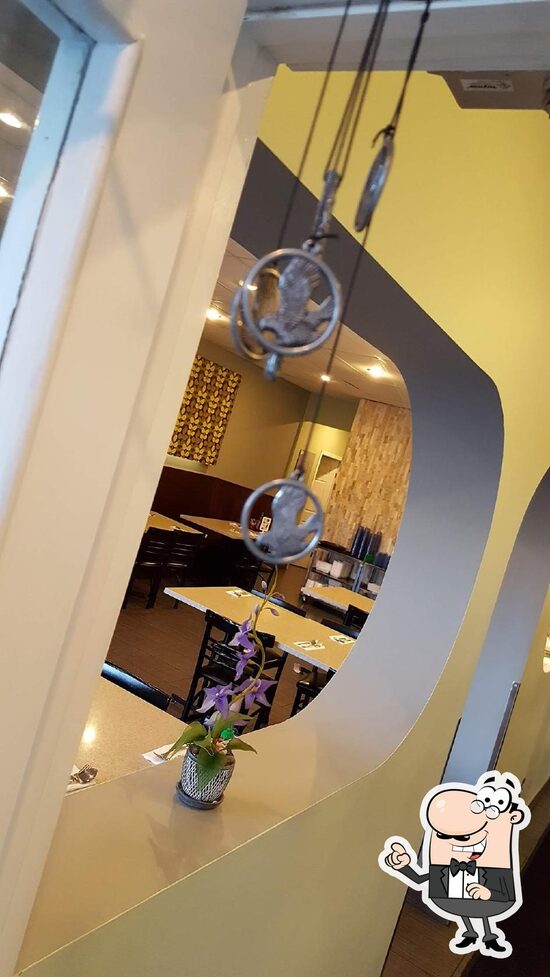 Summer Roll Restaurant, Saskatoon - Restaurant menu, prices and reviews