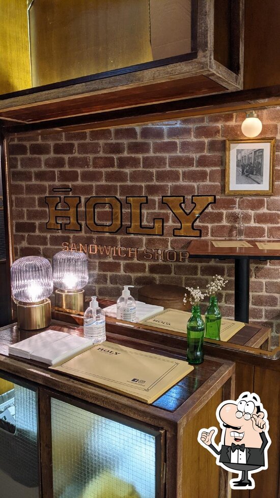 Holy Sandwich Shop, Porto - Restaurant menu, prices and reviews