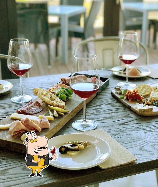 Espy Bar and Eatery, Lakes Entrance - Restaurant menu, prices and reviews