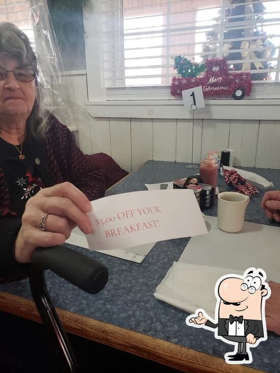 McLaughlins Family Restaurant, LLC in Milo - Restaurant reviews