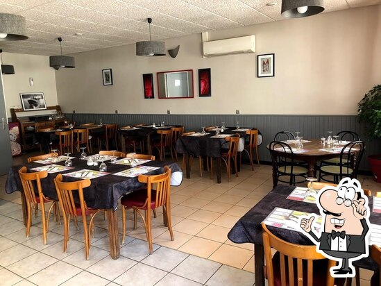 Menu at Chez Manue restaurant, Genouilly