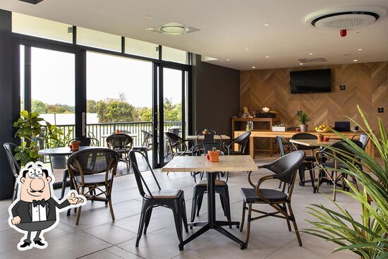 Rondebosch Sports Club, Cape Town - Restaurant reviews