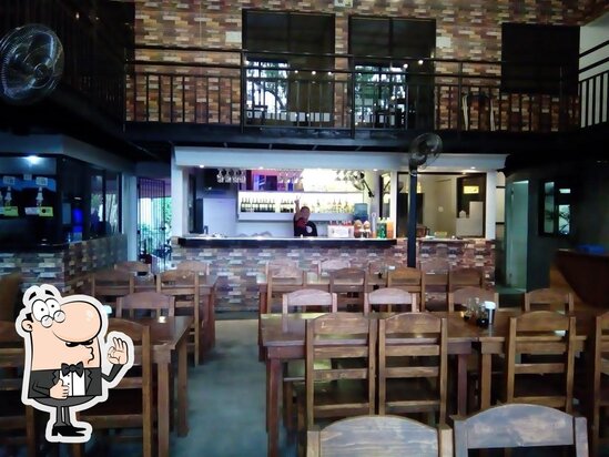 Dampa Food Camp pub & bar, Tanza, 9VV4+JF2 - Restaurant reviews