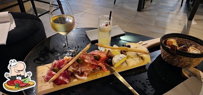 Adonis Wine Bar, Paris - Restaurant reviews