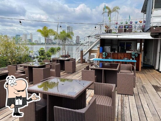 Menu at Yacht Infinity Garden by the Bay, Pasay